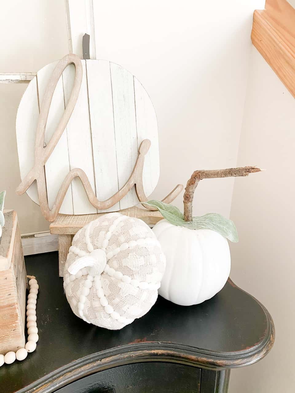 Muted Fall Decor | How to Add A Touch of Color to Your Neutral Decor ...